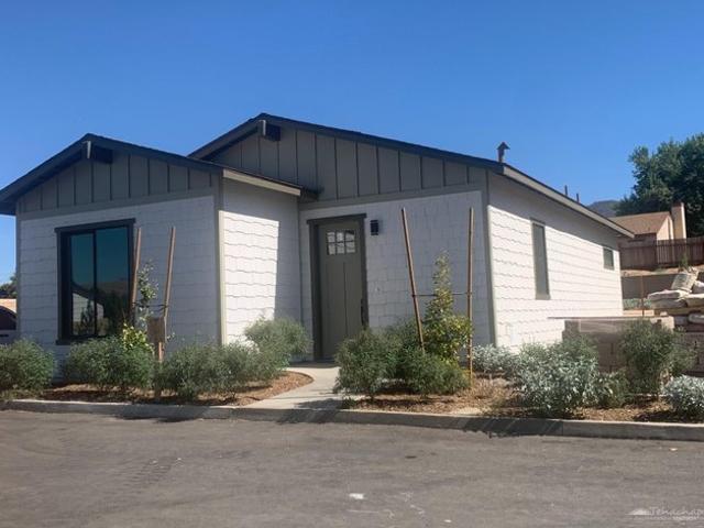 210 Pinon St Unit 19, Tehachapi, CA 93561