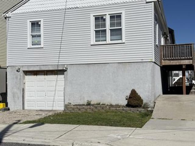 210 Q Ave, West Wildwood, NJ 08260