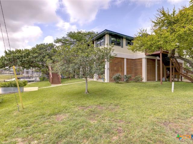 210 Royal George Circle