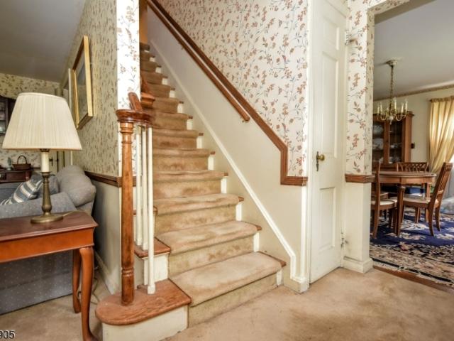 210 Rodney St