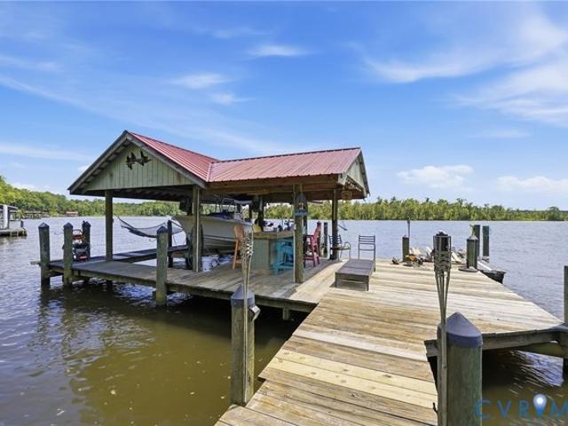 210 Riverview Rd, Stevensville, VA 23161