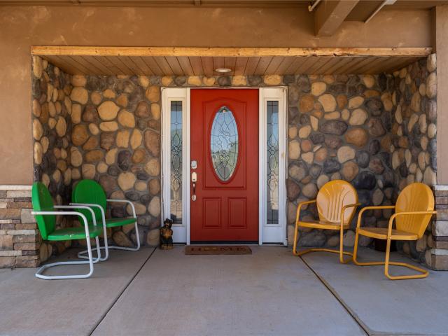 210 Ridgecrest