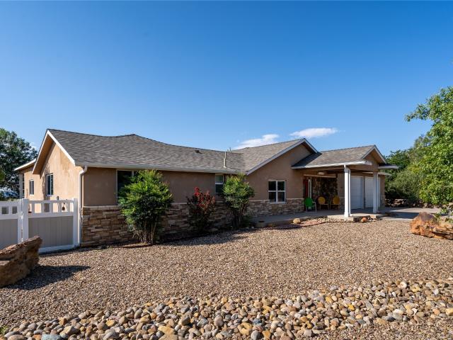 210 Ridgecrest