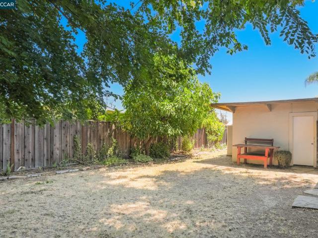 210 Riley Dr