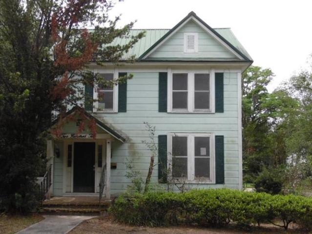 210 W University Ave, Deland, FL 32720 in De Land, Florida