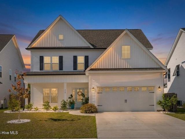 210 W Yellow Lois Dr, Hampstead, NC 28443
