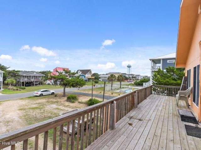 210 W Beach Dr, Oak Island, NC 28465 | MLS #100513