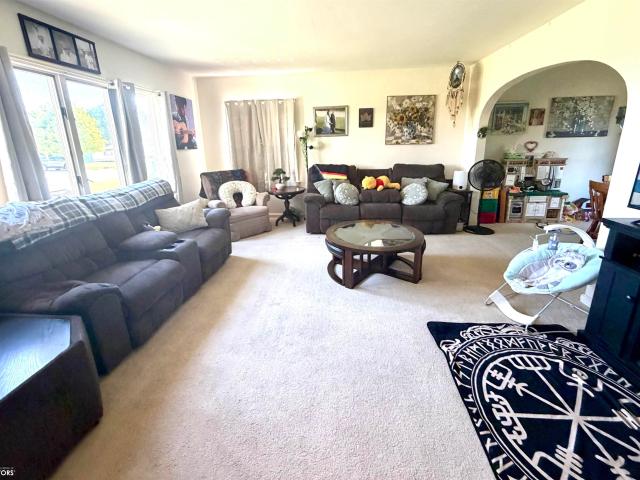 210 W Cedar Street