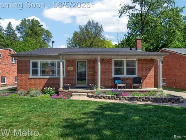 210 W Lawrence Ave, Royal Oak, MI 48073