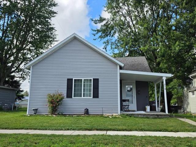 210 W Montford Ave, Ada, OH 45810