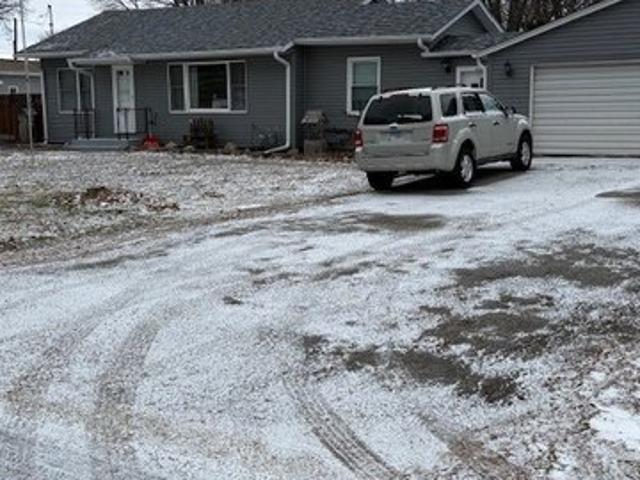 210 W South St, Sheffield, IL 61361