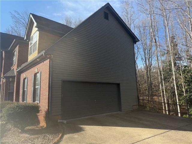 210 Woodcliff Ct, Fairburn, GA 30213 | MLS #7722 | Compass