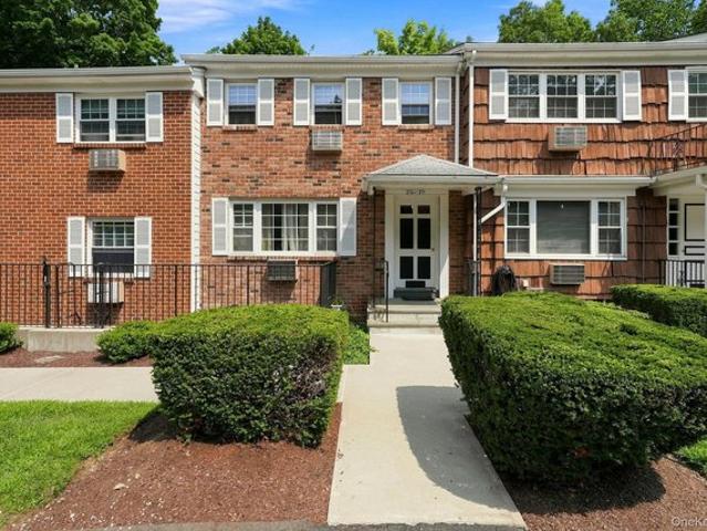 210 Woodland Hills Rd Unit 210, White Plains, NY 10603