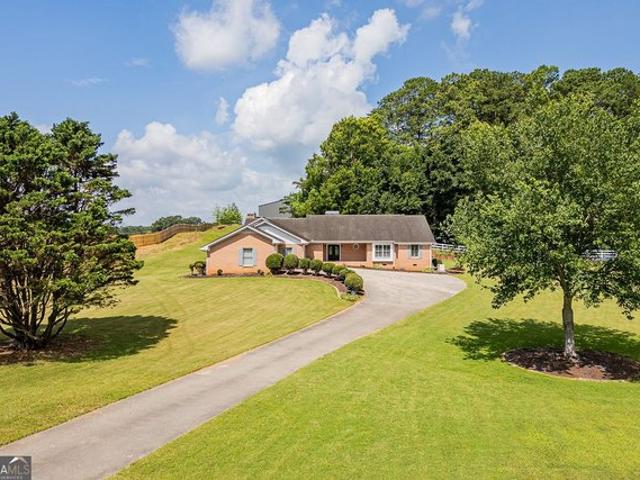 210 Wildwood Dr, Cartersville, GA 30120