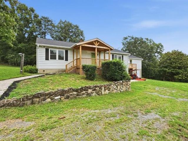 210 Williamstown Rd, Shipman, VA 22971
