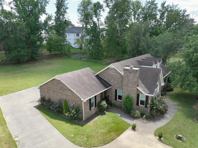 210 The Hollows Ct