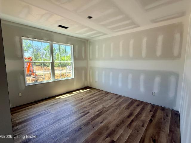 210 Tulip Dr