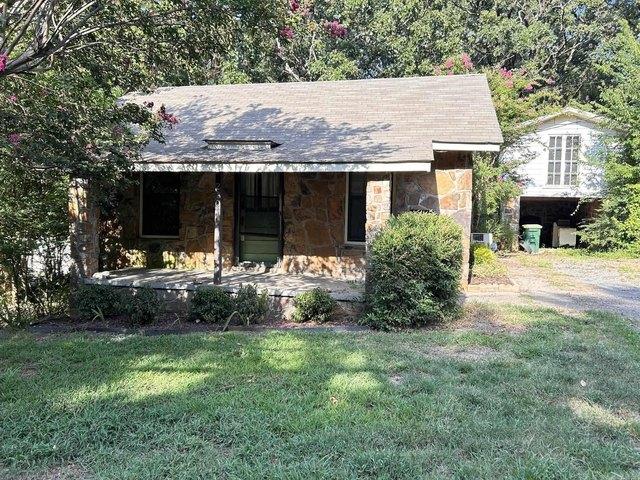210 Valley View Dr, North Little Rock, AR 72118