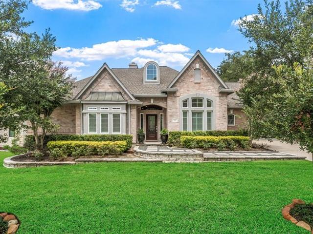210 Victoria Ct, Montgomery, TX 77356