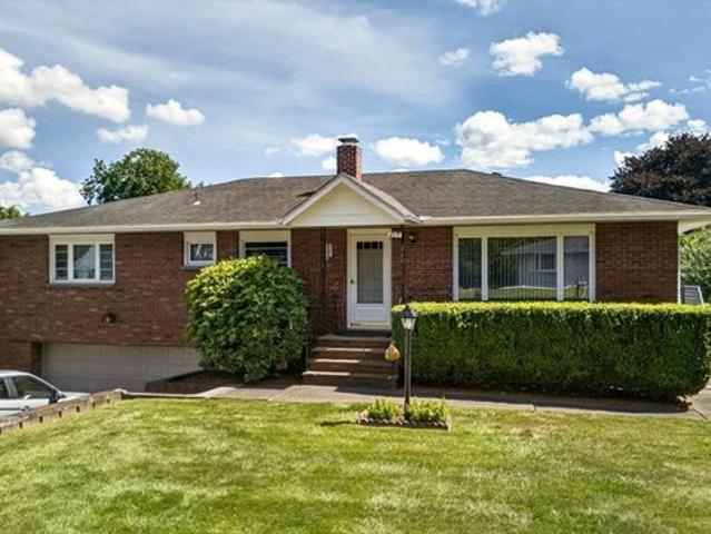 210 Vista Dr, Sayre, PA 18840