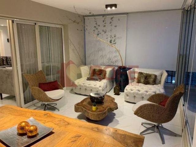 210m² úteis, 4 suítes, 3 vagas, +Depósito