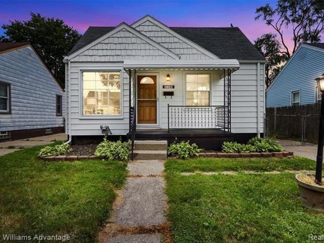 21140 Eastwood Blvd, Warren, MI 48089