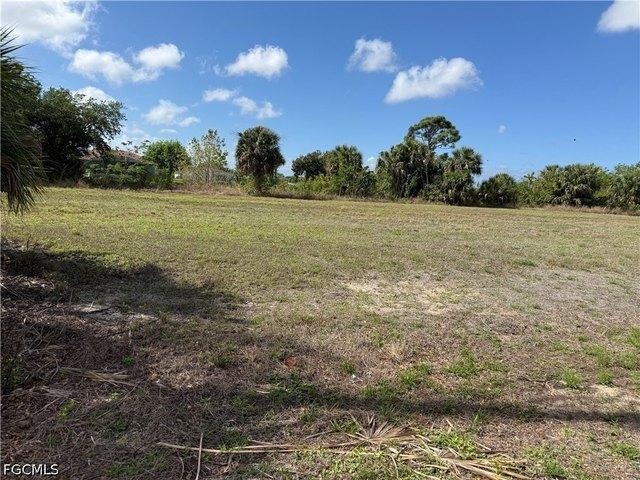 2114 NE 26th St, Cape Coral, FL 33909