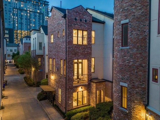 2114 Aylesport Dr, Dallas, TX 75201