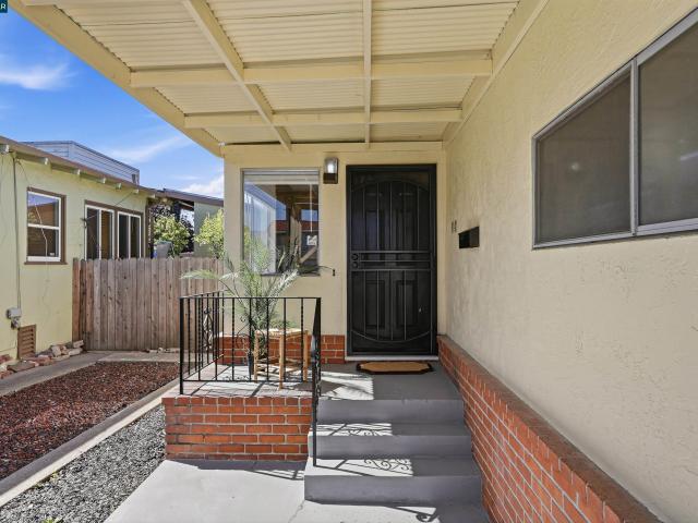 2114 Gaynor Ave