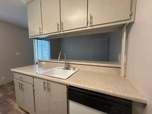 2114 H Street, Sacramento 1 Bedroom Apartment for Rent at 2114 H St, Sacramento, CA 95816
