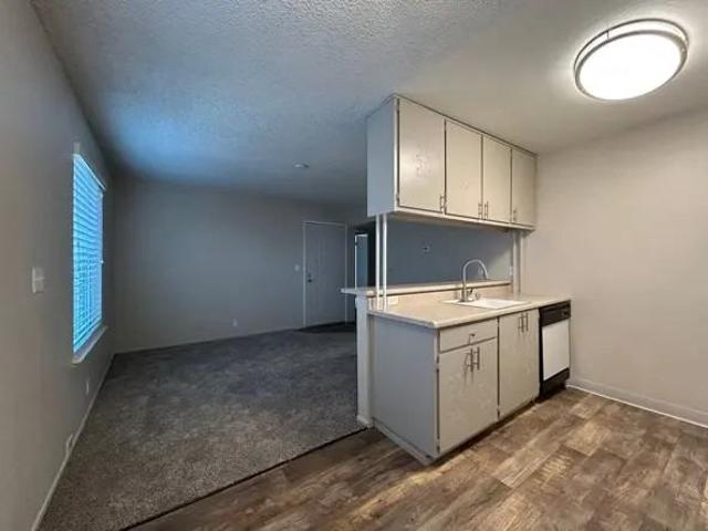 2114 H Street, Sacramento 1 Bedroom Apartment for Rent at 2114 H St, Sacramento, CA 95816