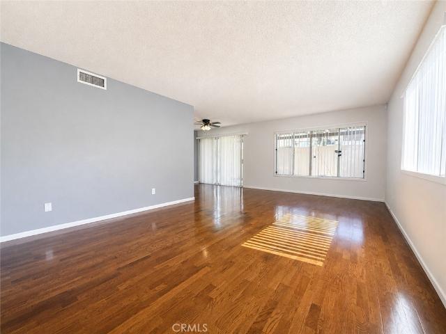 2114 Hawthorne Court