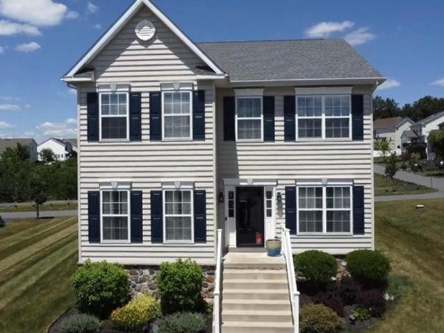 2114 Larkspur Ct, Pennsburg, PA 18073