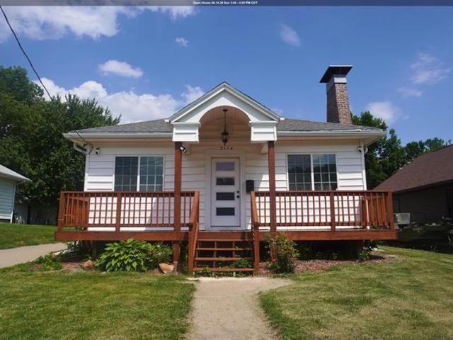 2114 Ross St, Sioux City, IA 51103