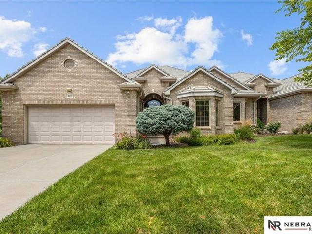 2114 Stone Creek Loop N, Lincoln, NE 68512