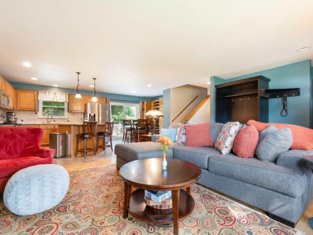 2114 Somerset Ct