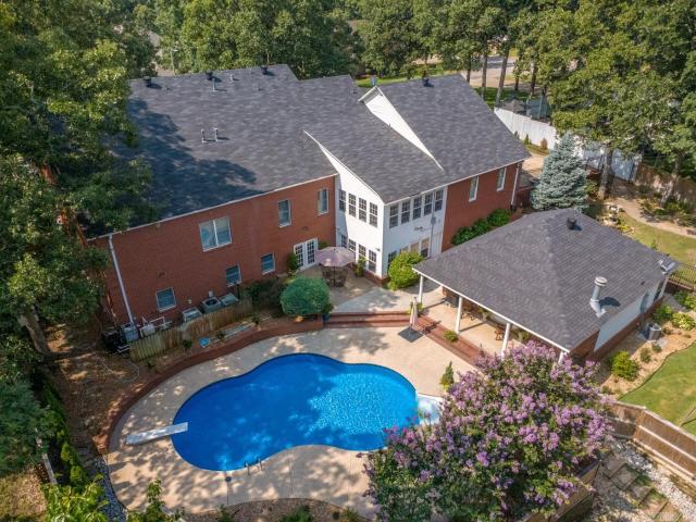 2114 Spring Hollow Dr