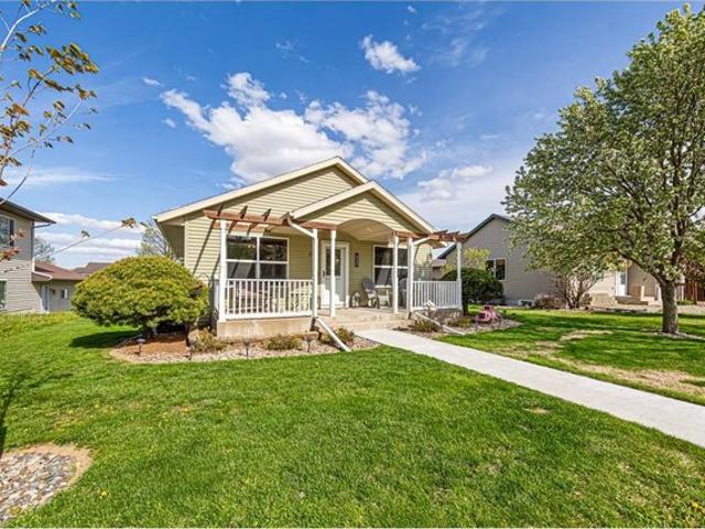 2114 York St, Saint Peter, MN 56082