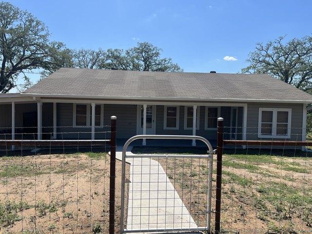 2115 Nash Creek Rd, Kingsbury, TX 78638