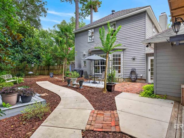2115 Oxford Circle
