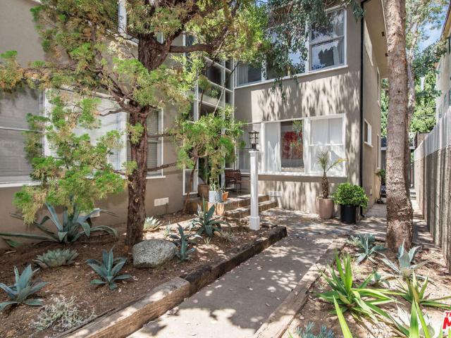 2115 Ocean Park Boulevard #4