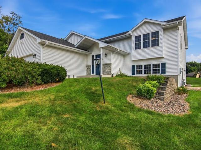 2115 Bordeaux Ct, Eau Claire, WI 54703