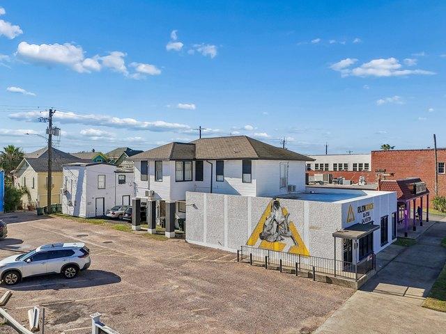 2115 Broadway Ave # J, Galveston, TX 77550