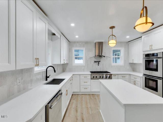 2115 Colgate Place