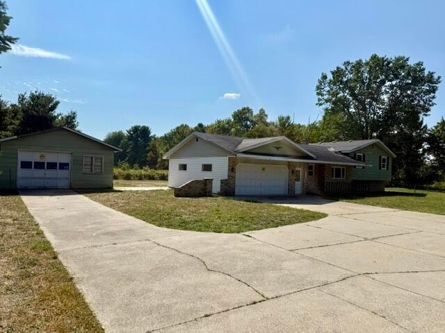 2115 E Sternberg Road