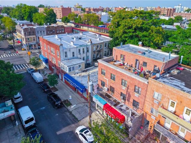 2115 East 15th Street