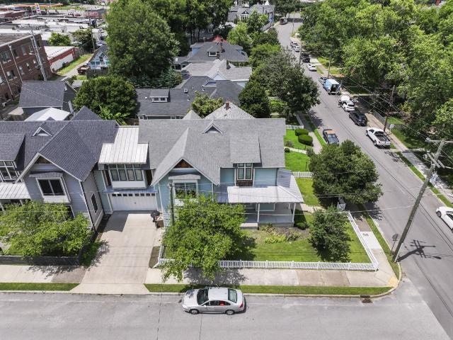 2115 Grantland Ave