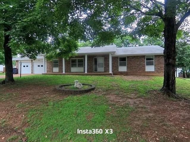2115 Greenbriar St, West Plains, MO 65775