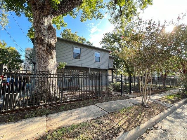 2115 Holman St, Houston, TX 77004