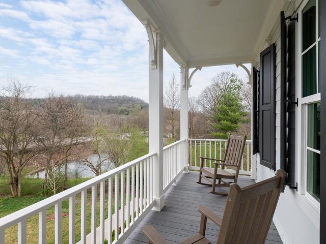 2115 Hollydale Aly
